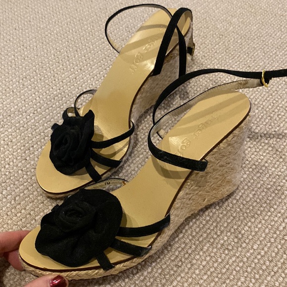ginger goff | Shoes | Ginger Goff Black Rose Flower Strappy Rattan ...